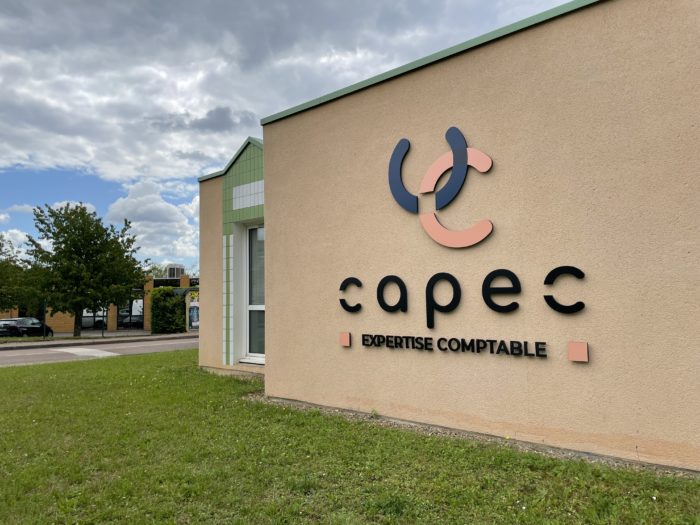 Enseigne Pvc découpé imprimé - Avs communication : Avs communication